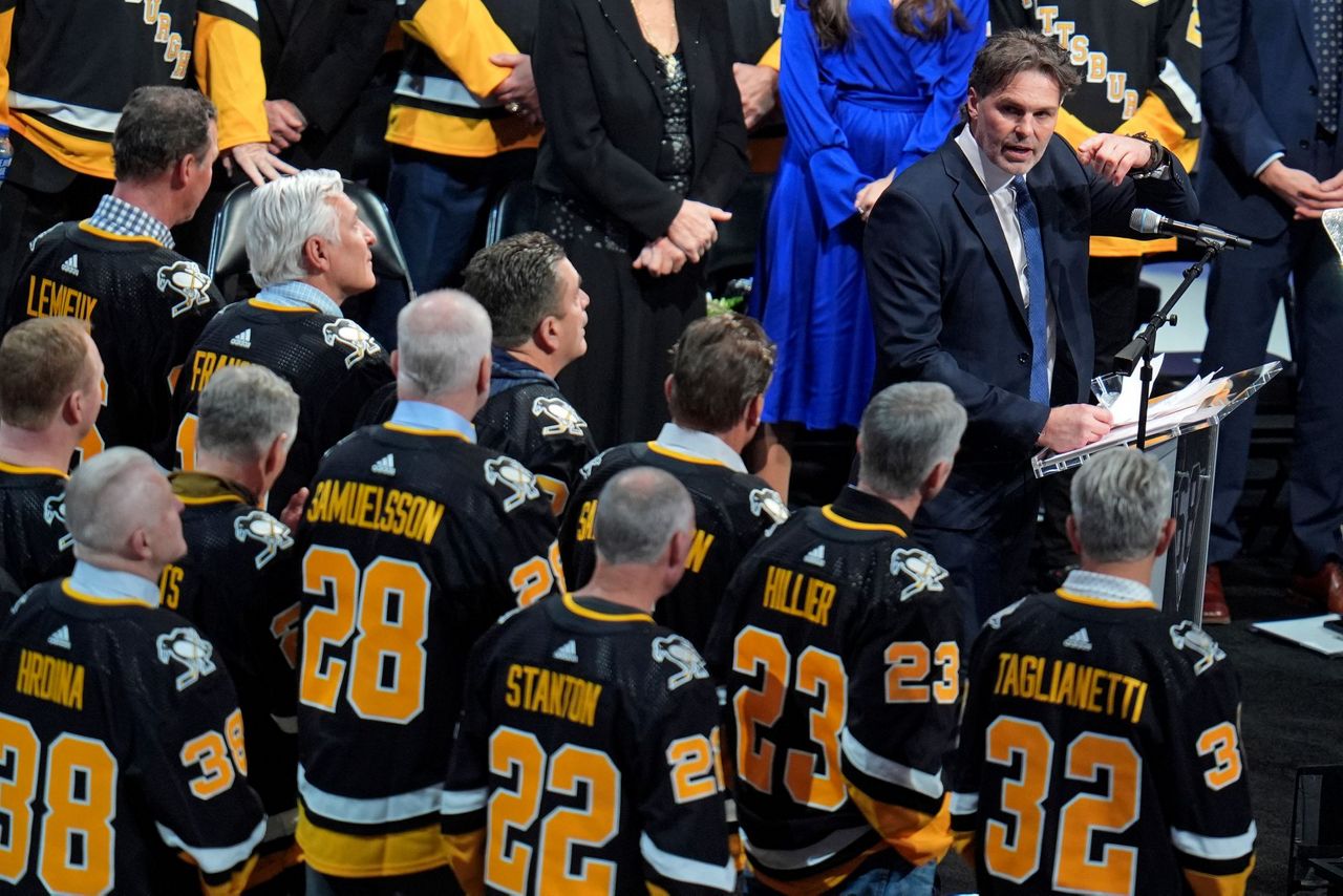 Jaromir Jagr's return to Pittsburgh ends with his No. 68 being retired ...
