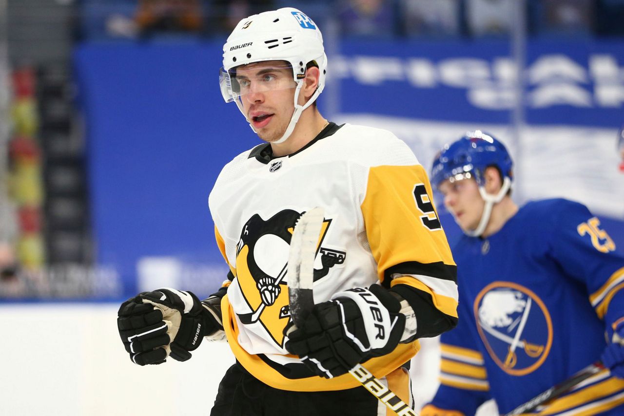 Penguins jump into 2nd in East with 3-2 win over Sabres
