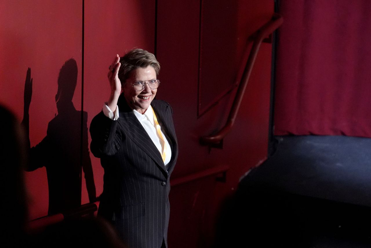 Annette Bening honored as Harvard's Hasty Pudding Woman of the Year