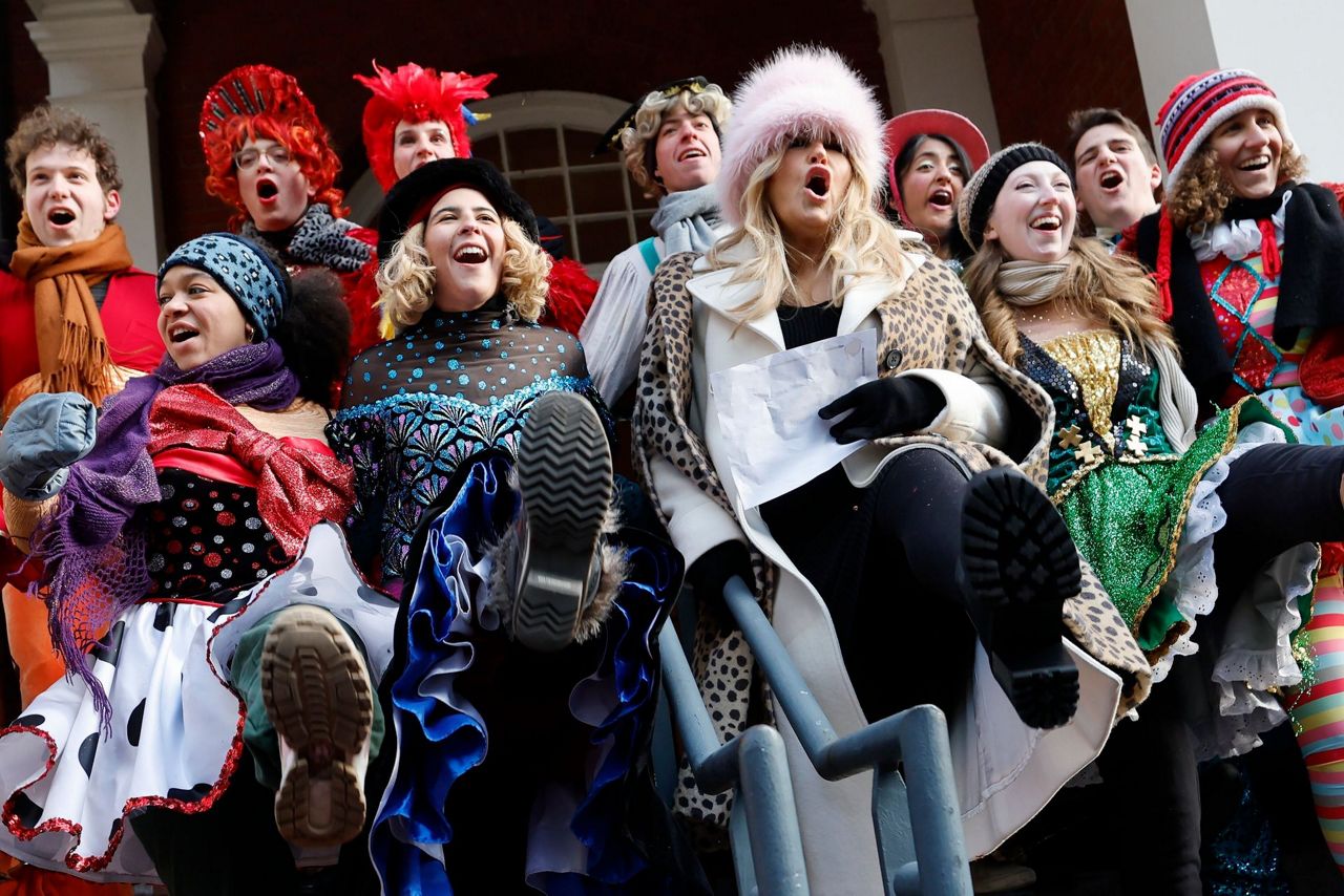 Hasty Pudding celebrates Coolidge as its Woman of the Year