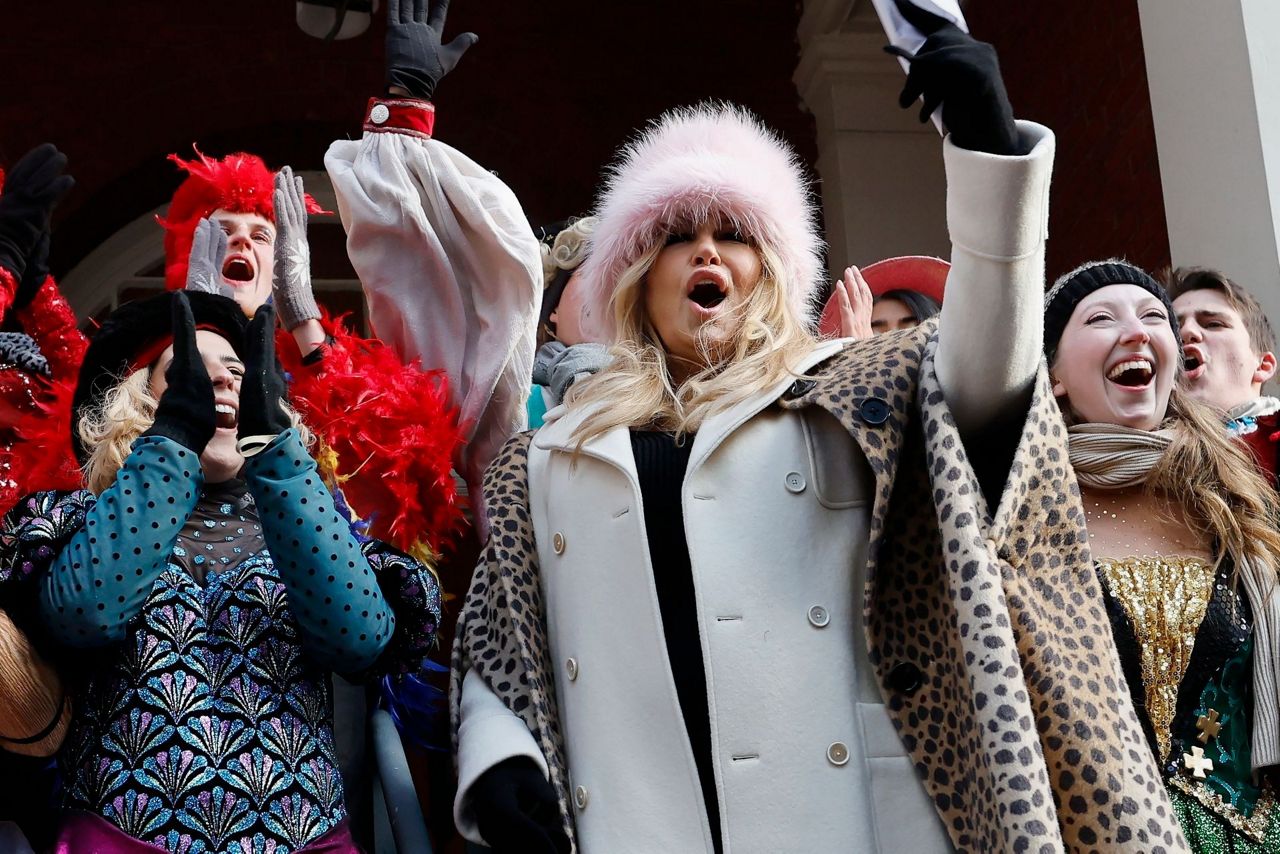 Hasty Pudding celebrates Coolidge as its Woman of the Year
