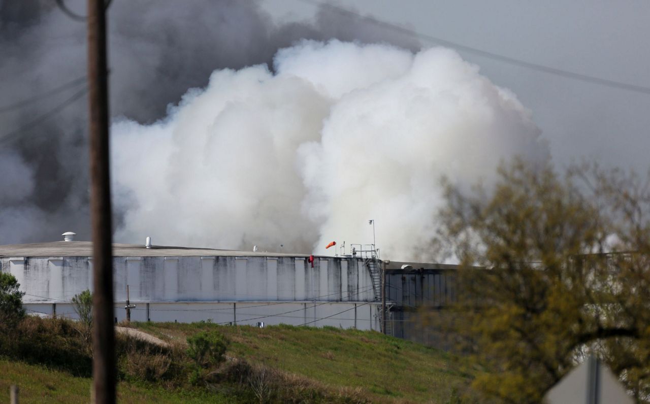 Crews work to clear Texas tank while avoiding another leak