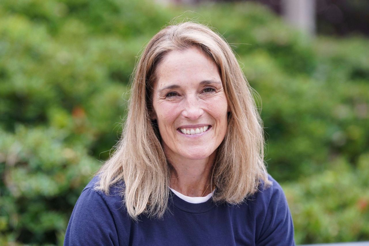 MacKenzie Scott's college roommate once loaned her $1K. Now it's the ...