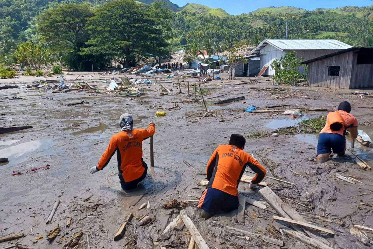 Nearly 100 dead, dozens missing in storm-ravaged Philippines Nearly 100 dead, dozens missing in storm-ravaged Philippines