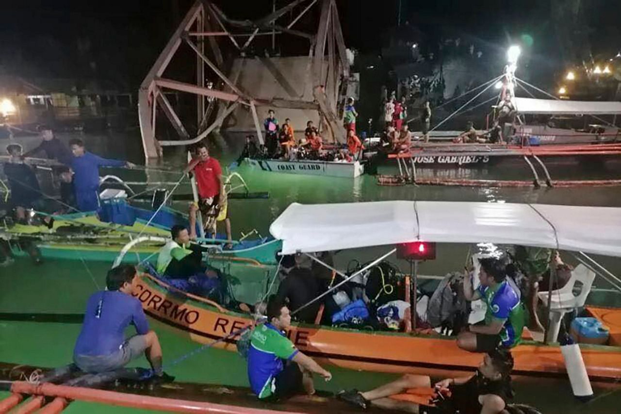 4 dead after Philippine bridge collapses under heavy traffic