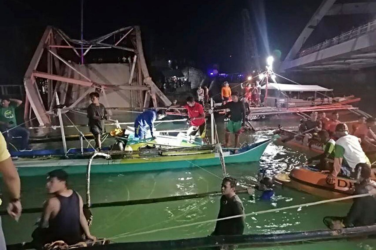 4 dead after Philippine bridge collapses under heavy traffic