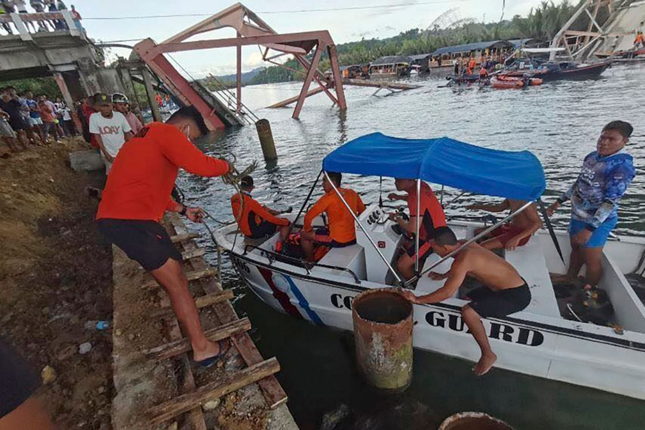 4 dead after Philippine bridge collapses under heavy traffic