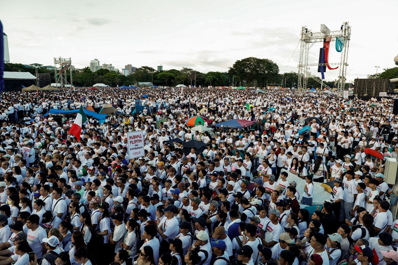 Tens of thousands rally in Manila over corruption scandal that ...