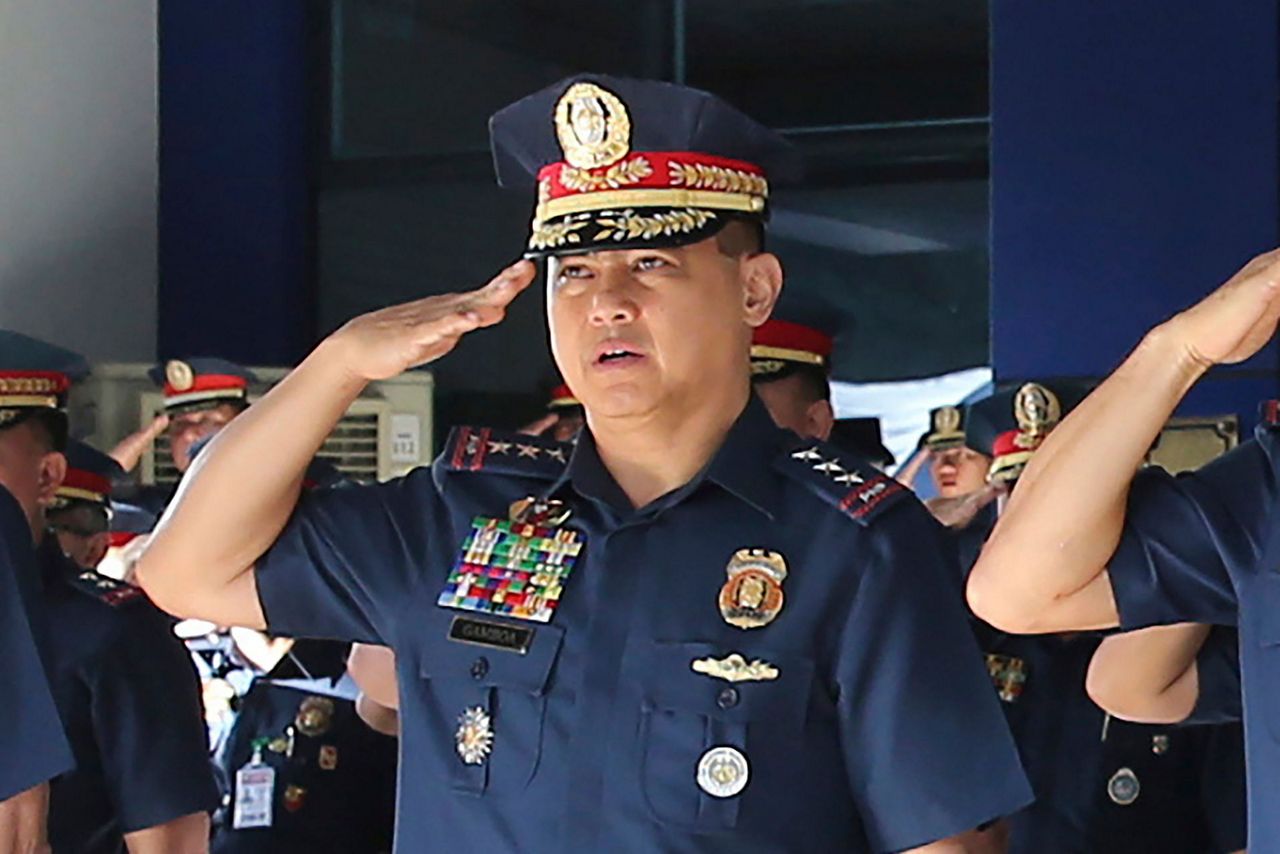 Philippine police chief, 7 others injured in chopper crash