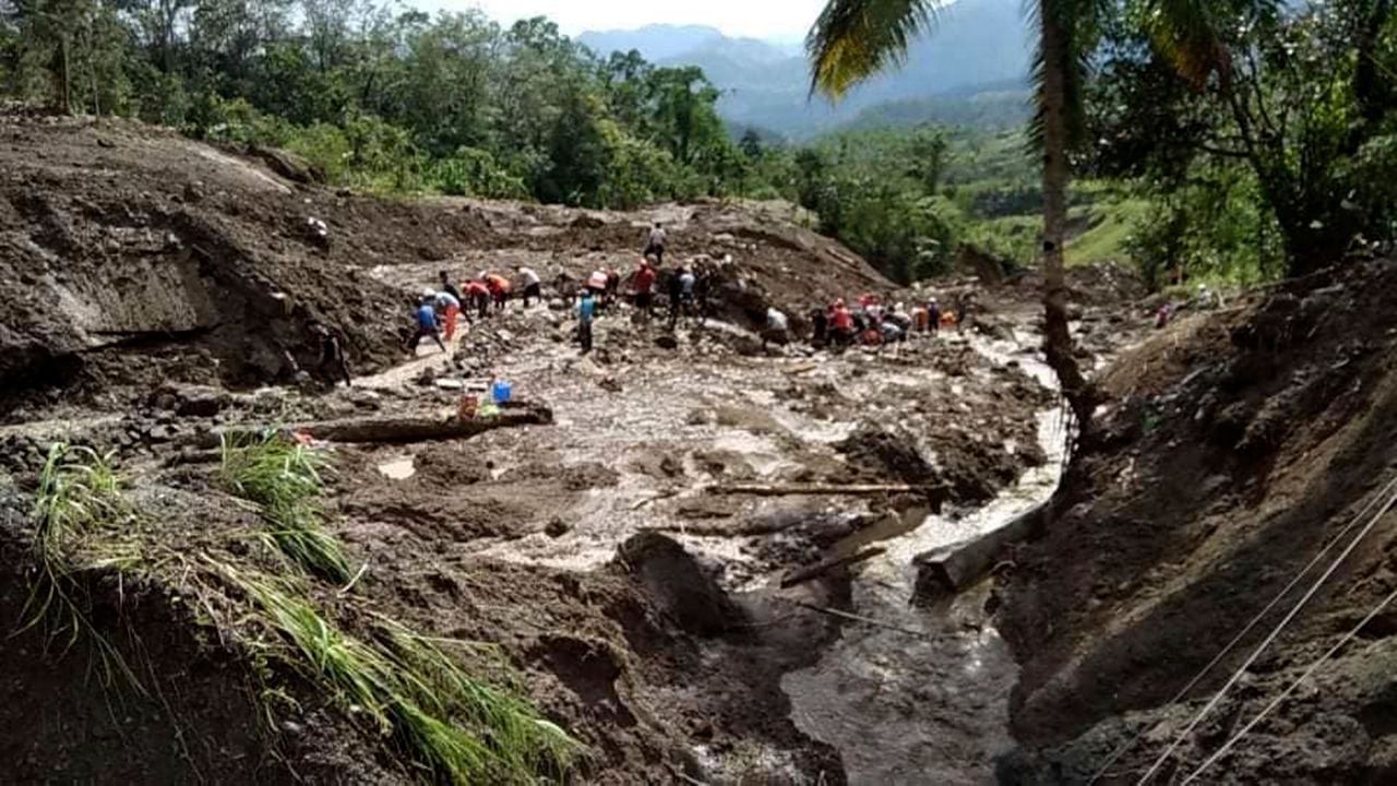 4 survivors, 3 dead, several missing in Philippine landslide