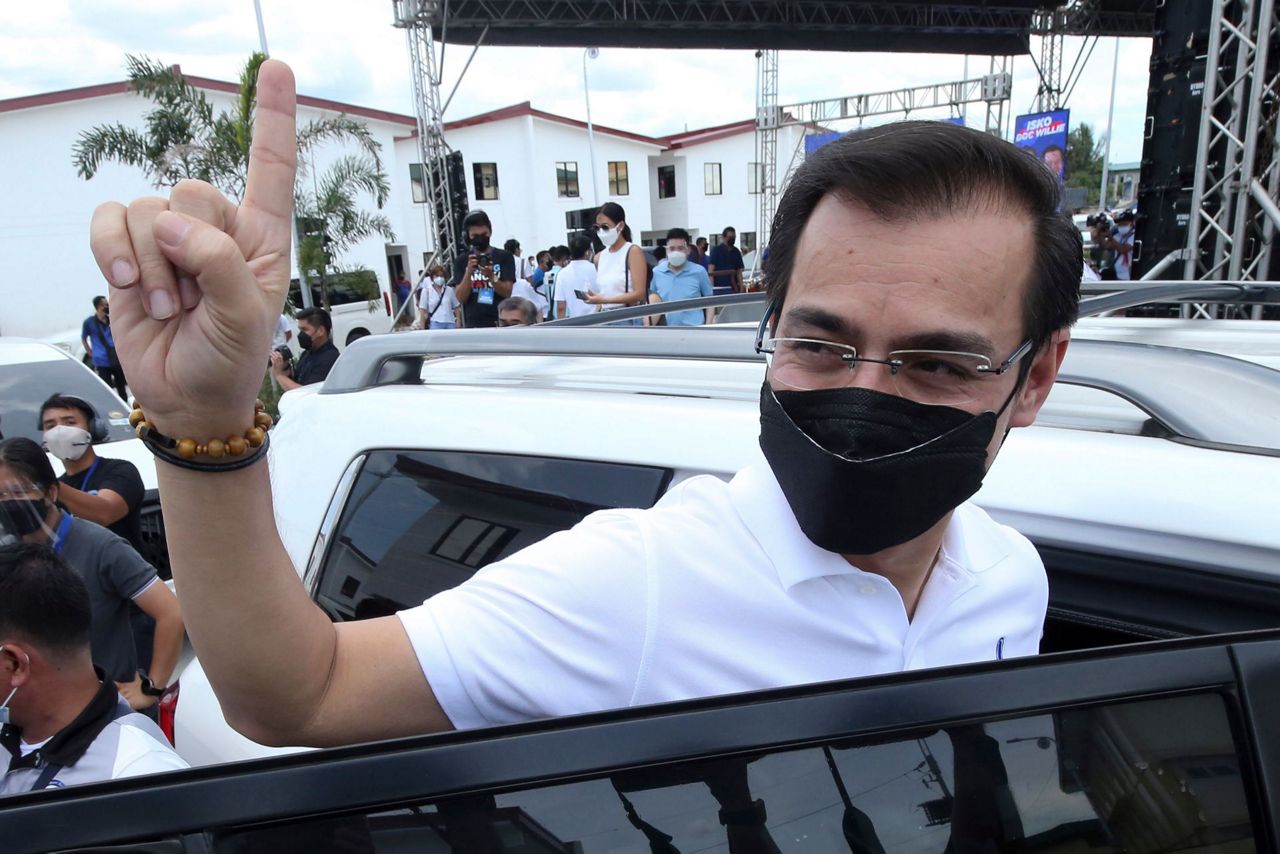 Manila mayor, ex-scavenger and actor, to seek presidency