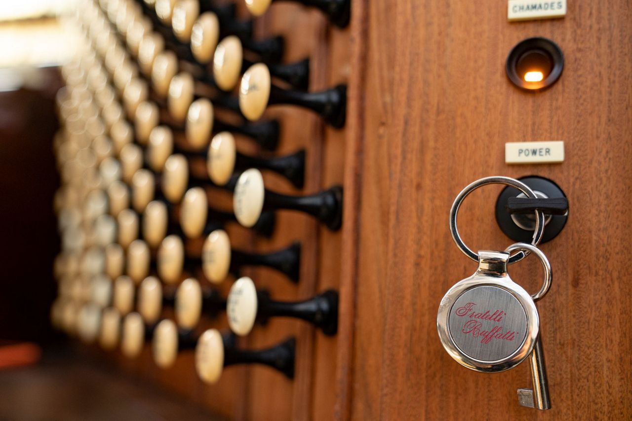 Pipe organ made famous on 'Hour of Power' program returns