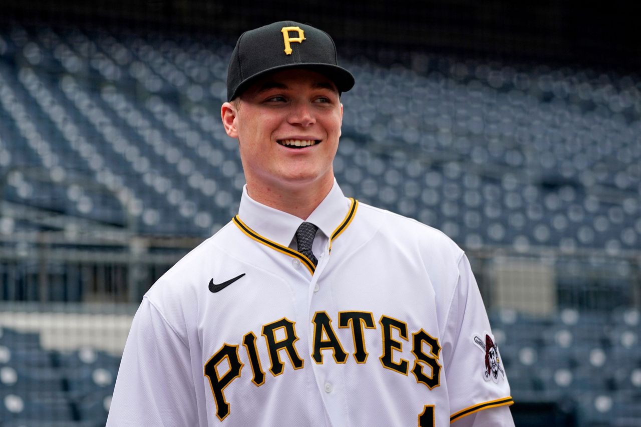 Slumping Pirates calling up 2021 top draft pick catcher Henry Davis ...