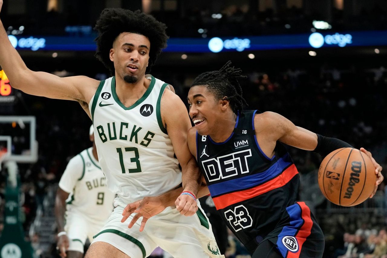 Bucks match franchise record with 7th win to open season