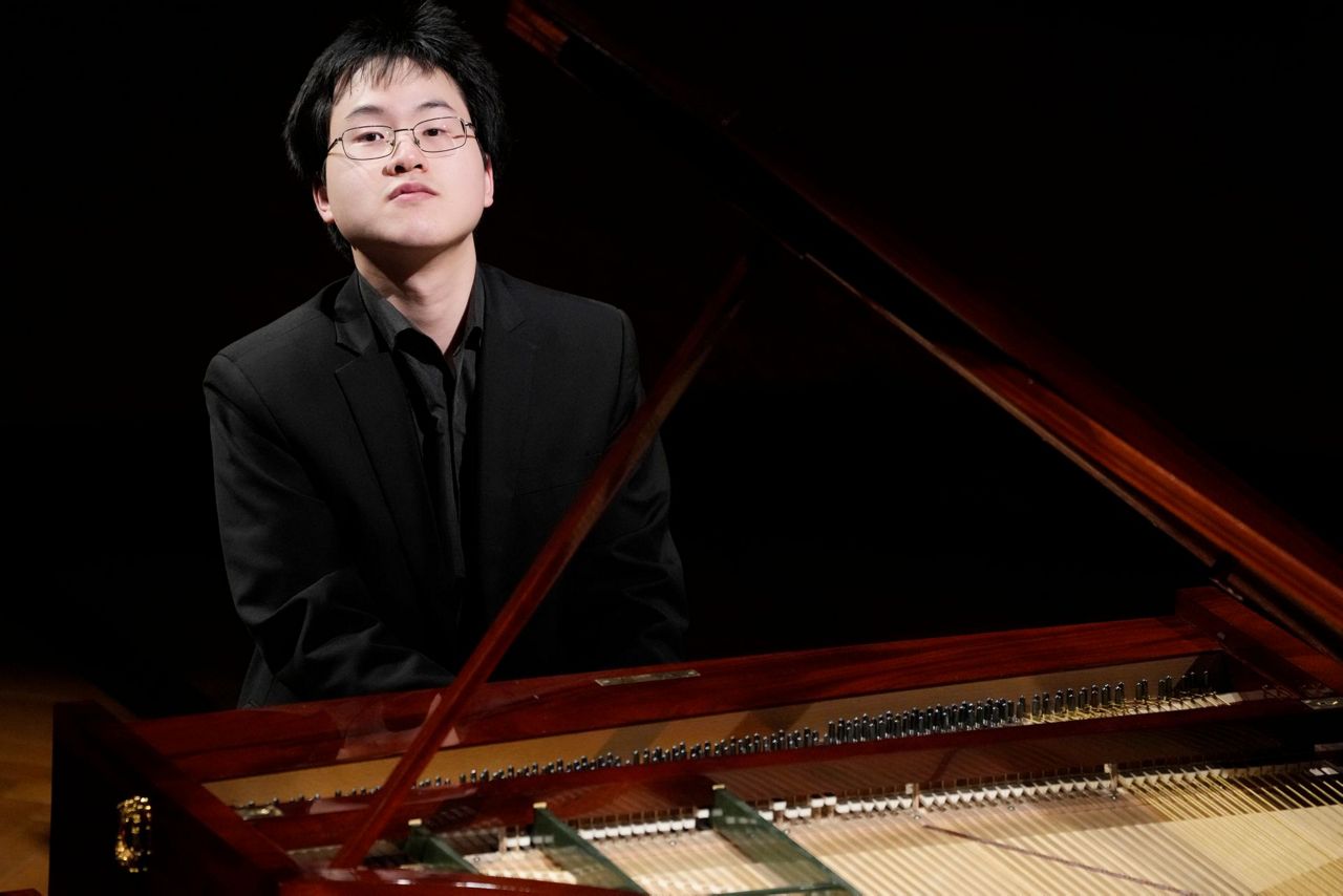 Chopin lovers can't meet their hero, but this pianist got to do the ...