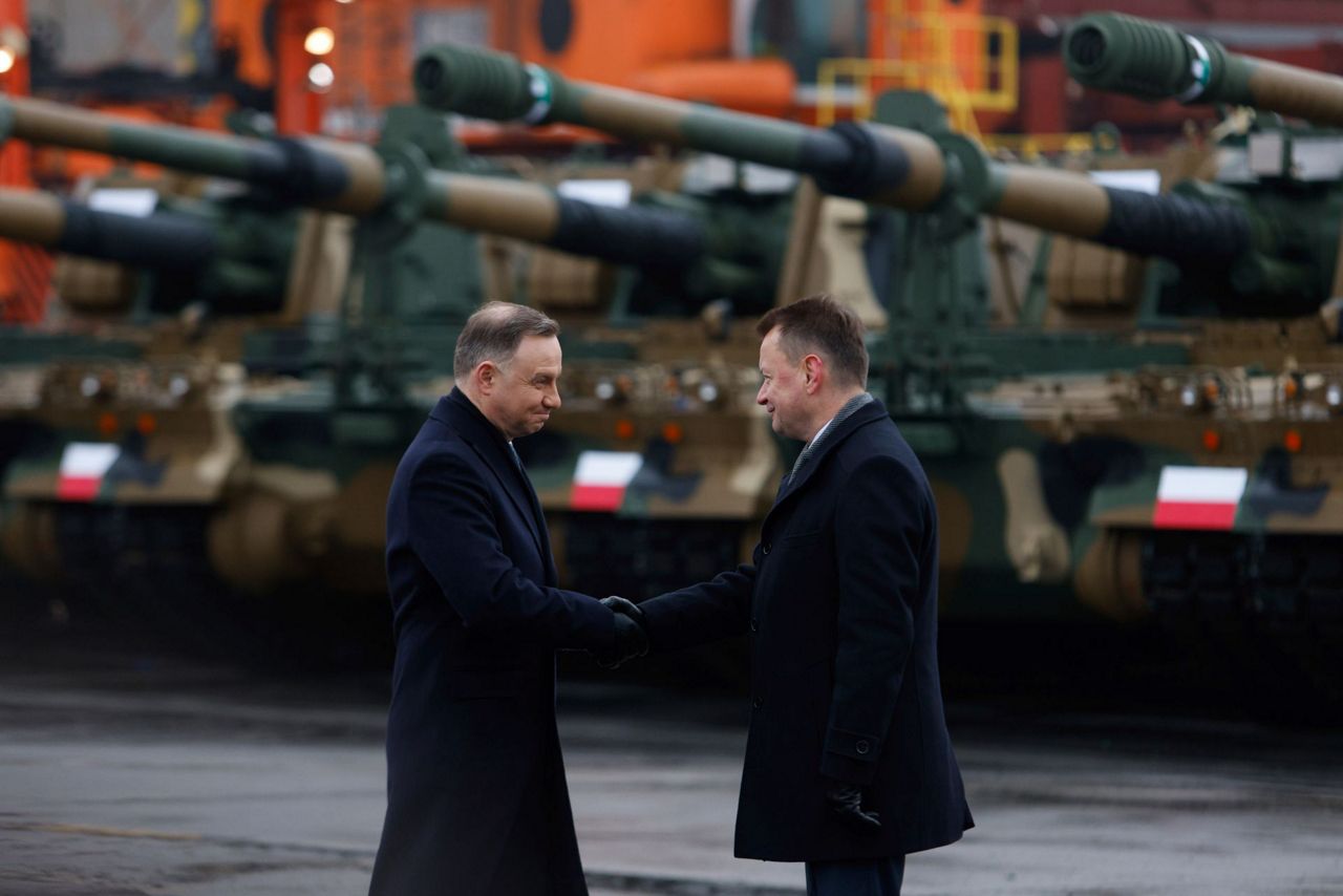 First delivery of S. Korean heavy weapons comes to Poland