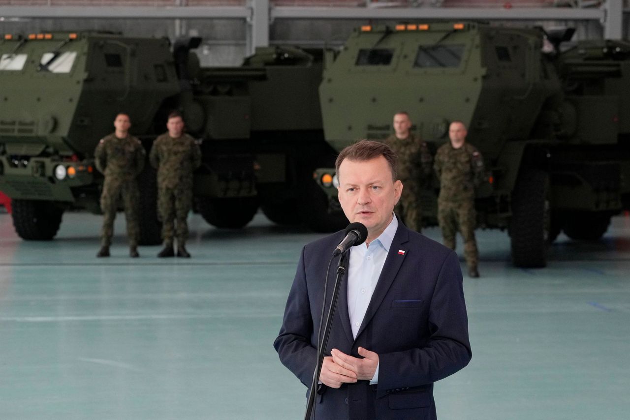 Poland gets 1st U.S.-made HIMARS rocket launchers amid concerns over ...