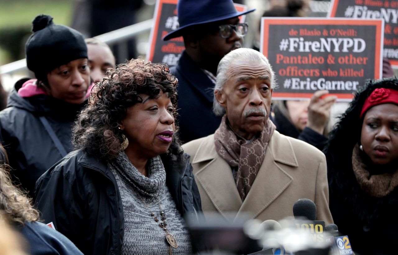 NYPD officer faces May trial in Eric Garner chokehold death