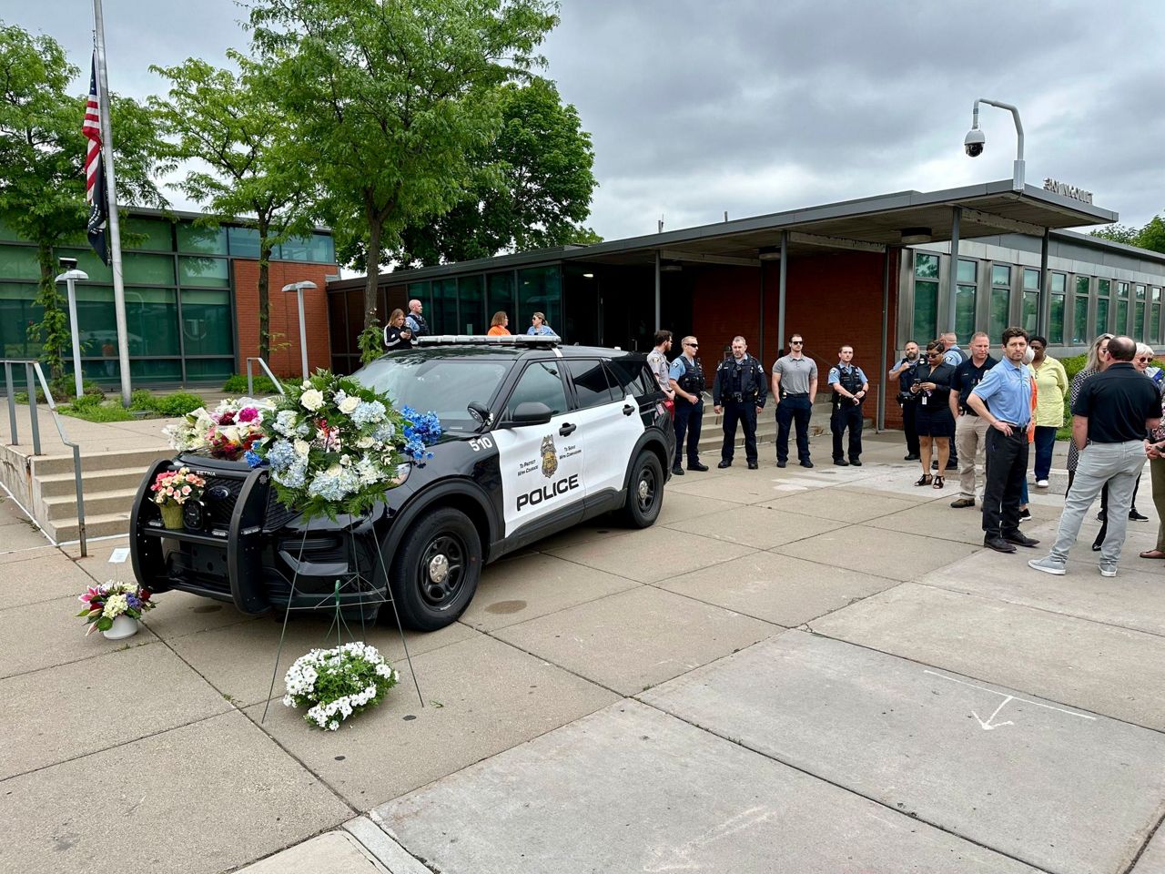 Killing of Minneapolis police officer stuns a department that's been ...