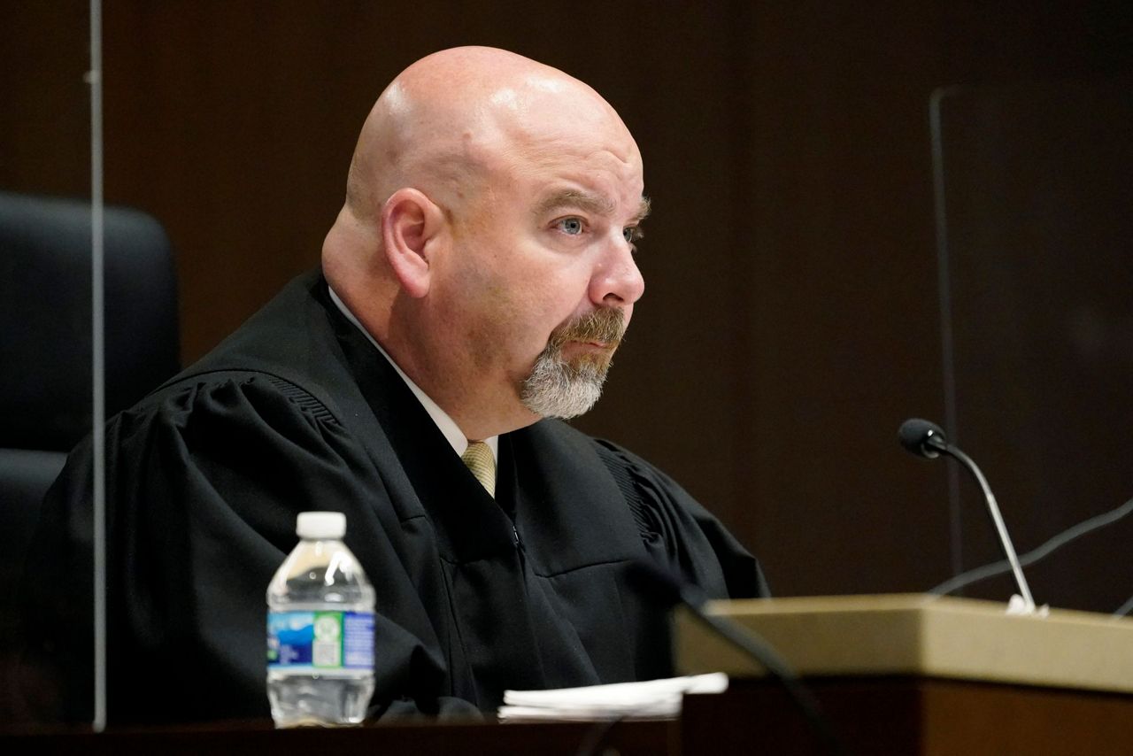 Illinois judge to rule on Rittenhouse extradition to Kenosha