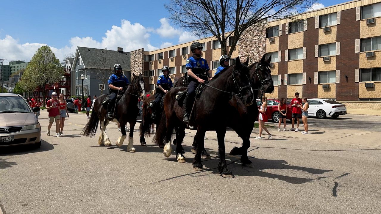 Thousands attend Mifflin Street Block Party