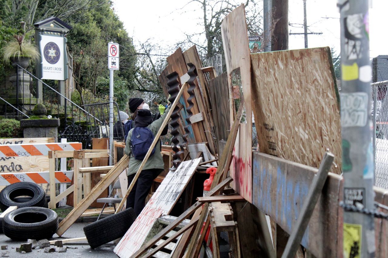 Portland barricades still up in anti-gentrification protest