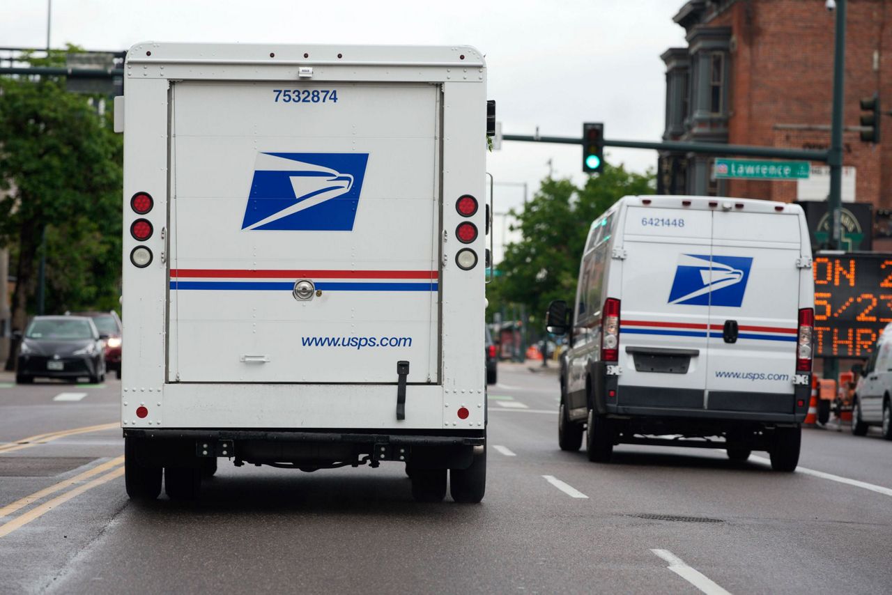 US Postal Service to boost purchases of electric vehicles