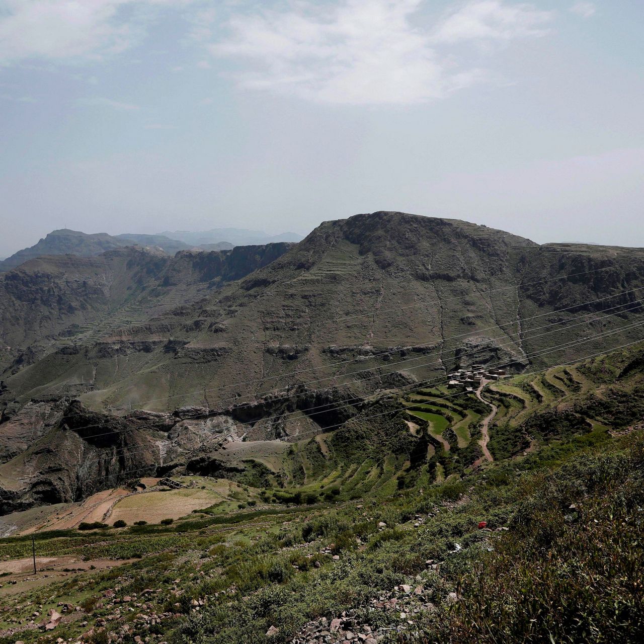 AP PHOTOS: Yemenis' in-between moments amid civil war