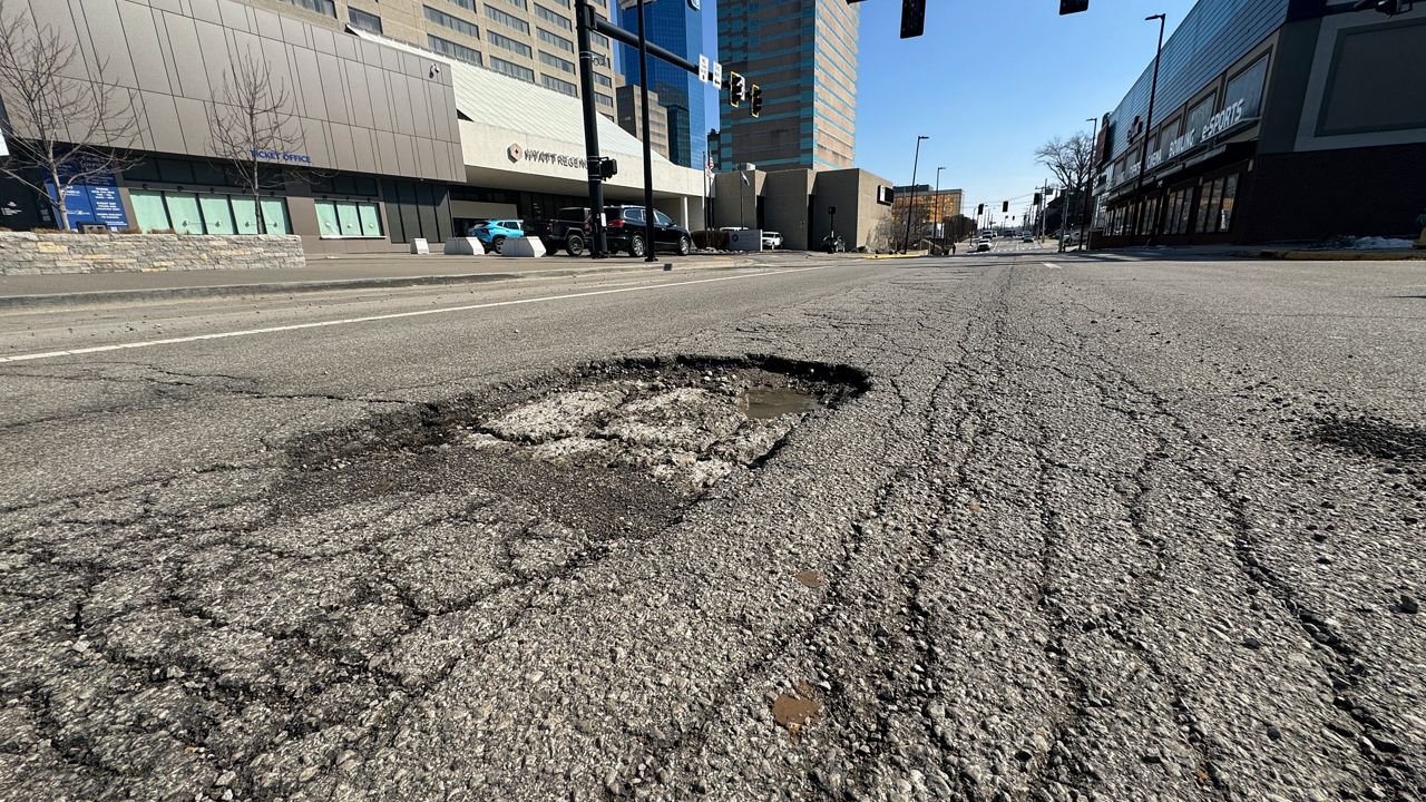Potholes persist after wintery conditions in Lexington