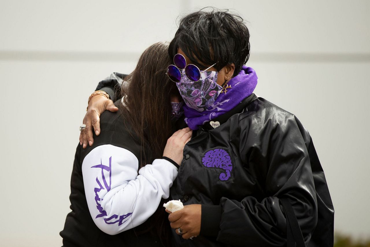 Prince fans headed to Paisley Park five years after death