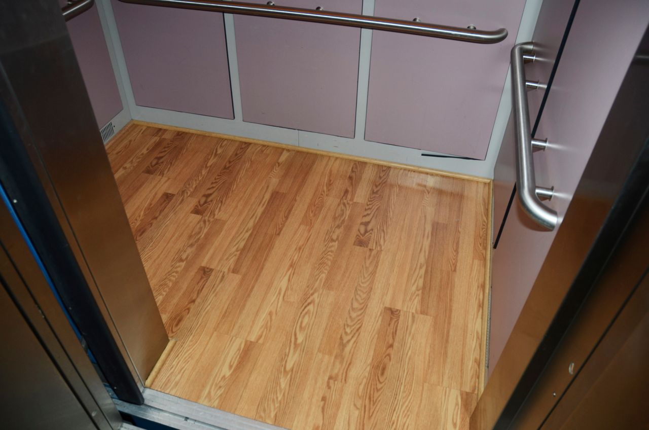 AP PHOTOS: Prince file shows extravagant but isolated life