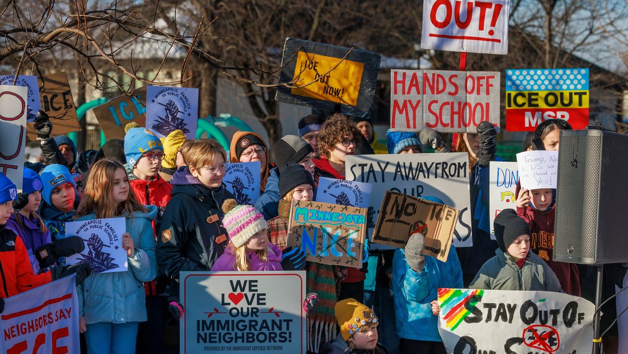 Prosecutor calls on public to share Minneapolis evidence