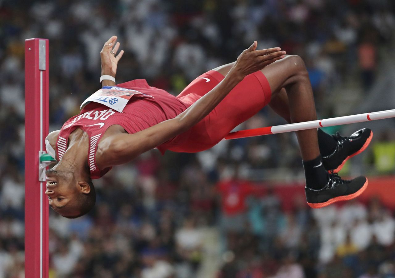 Crowd finally pack Qatar track worlds stadium, see home gold