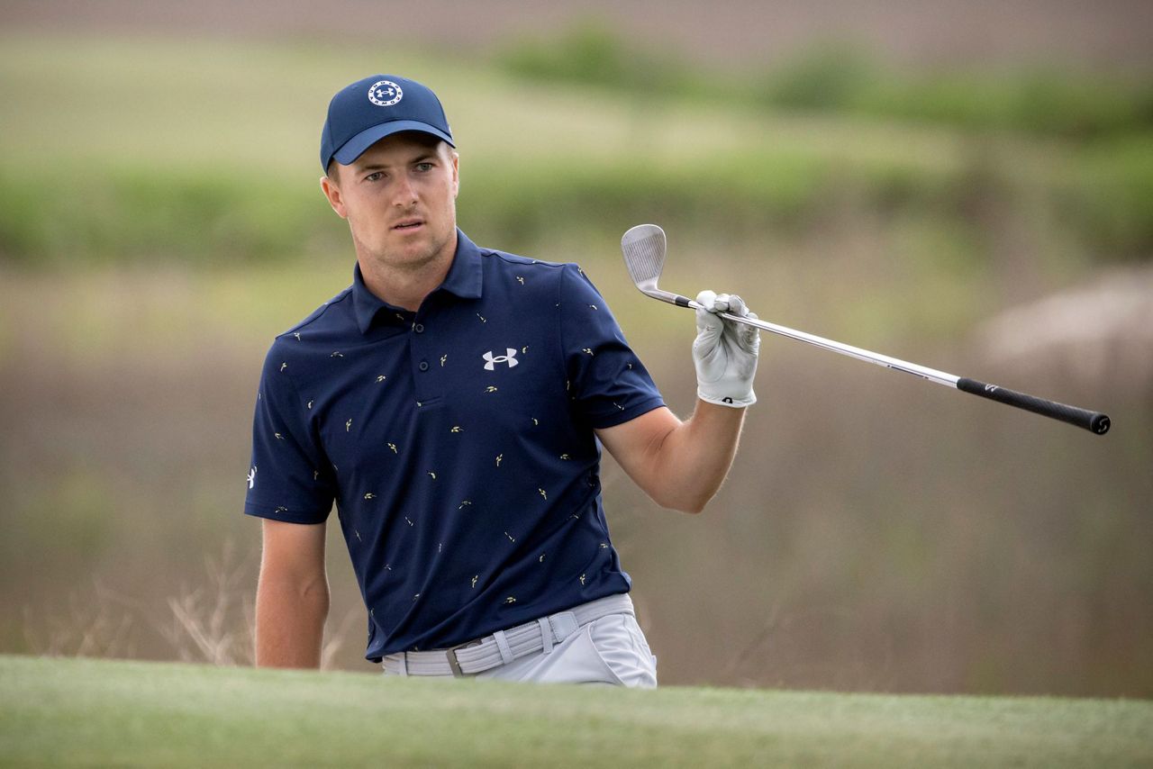 Column: Spieth crossing $50M a reminder of Tiger's standard