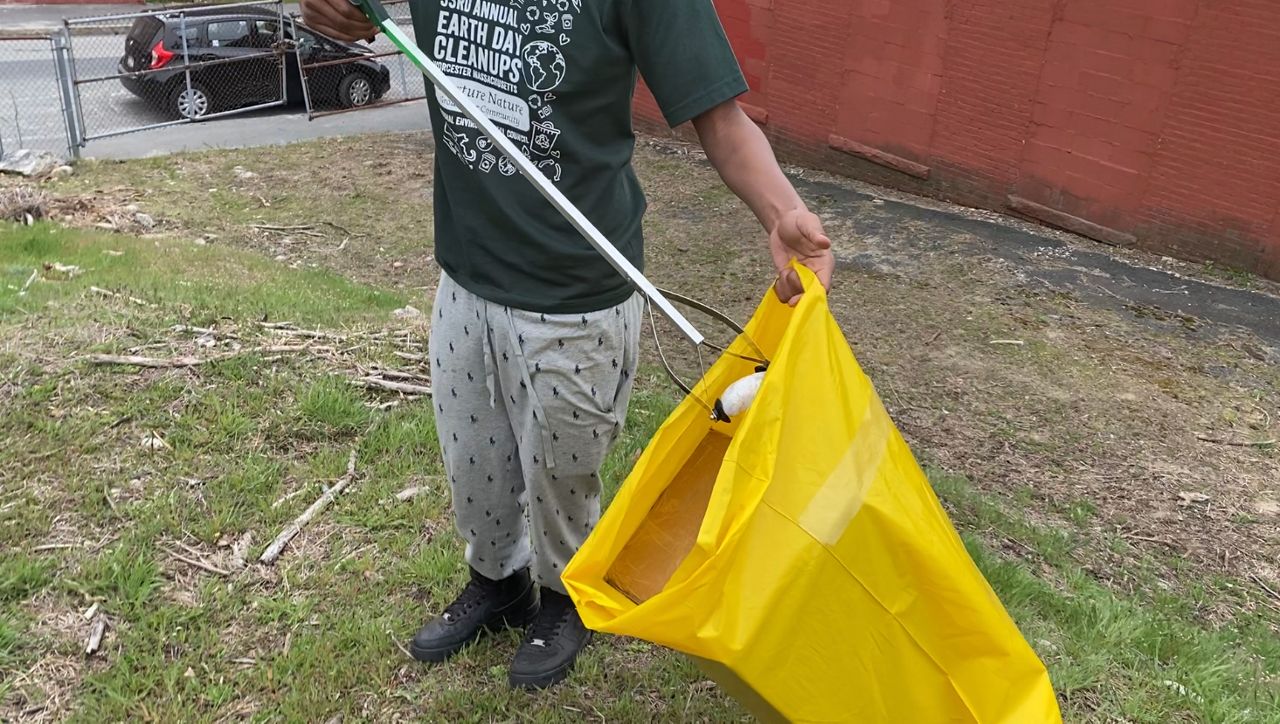 Regional Environmental Council hosts Earth Day clean ups