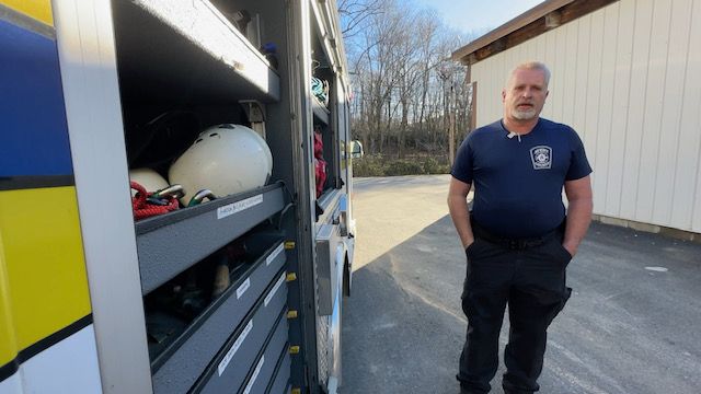 Mountain lighting: Rescuer, survivor talk about experiences