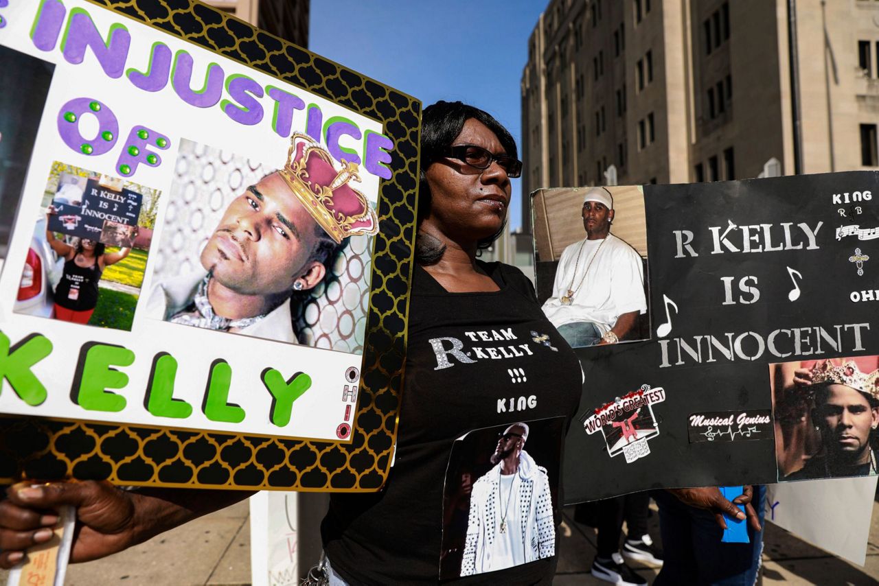 Alleged sex tape in R. Kelly case turned over to defense