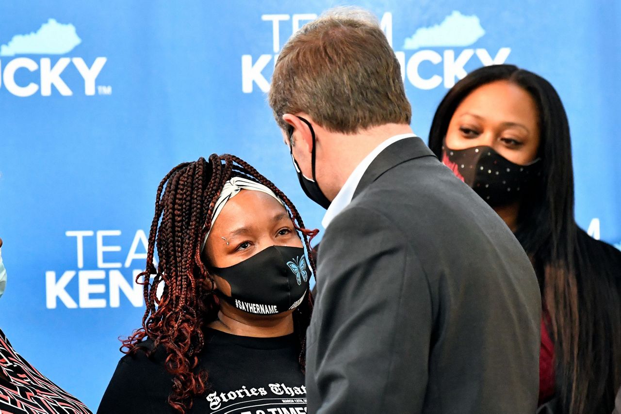 Kentucky governor signs bill limiting no knock-warrants