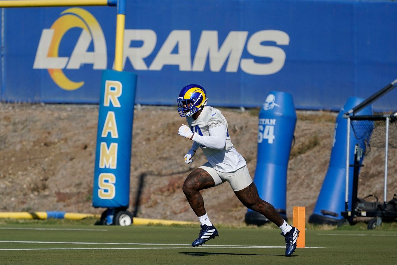 Von Miller lands with Rams after Broncos trade