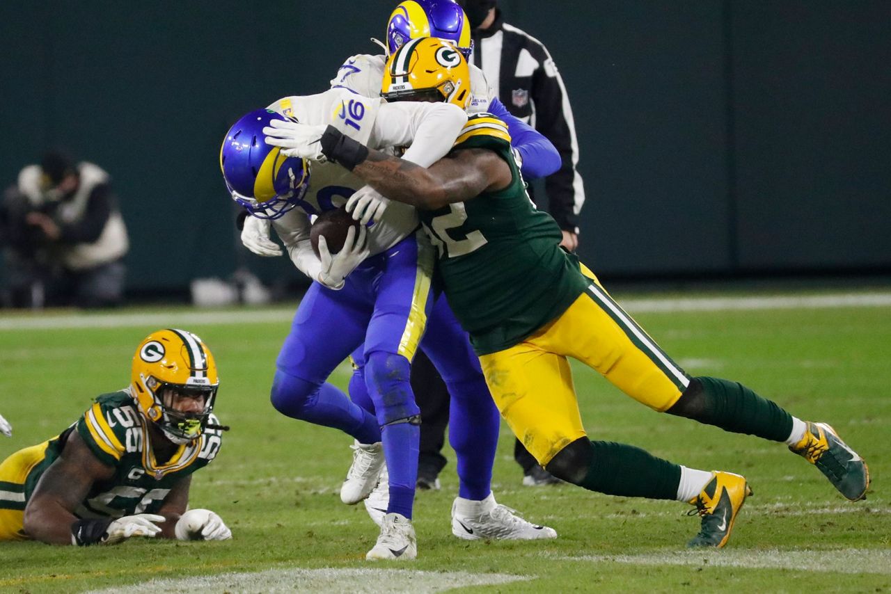 Rodgers leads Packers into title game with 32-18 win vs Rams