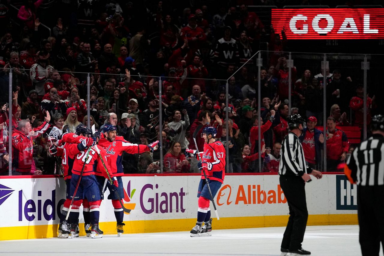 Capitals beat Rangers to end skid, hand NY 4th straight loss