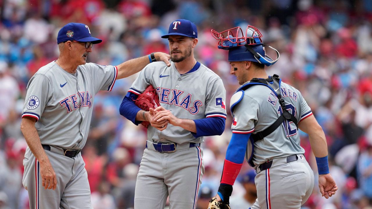 Phillies beat Rangers 5-2 for 3-game sweep
