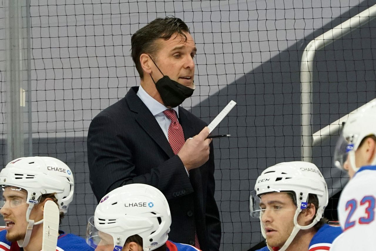 New York Rangers fire coach Dave Quinn, 3 assistants
