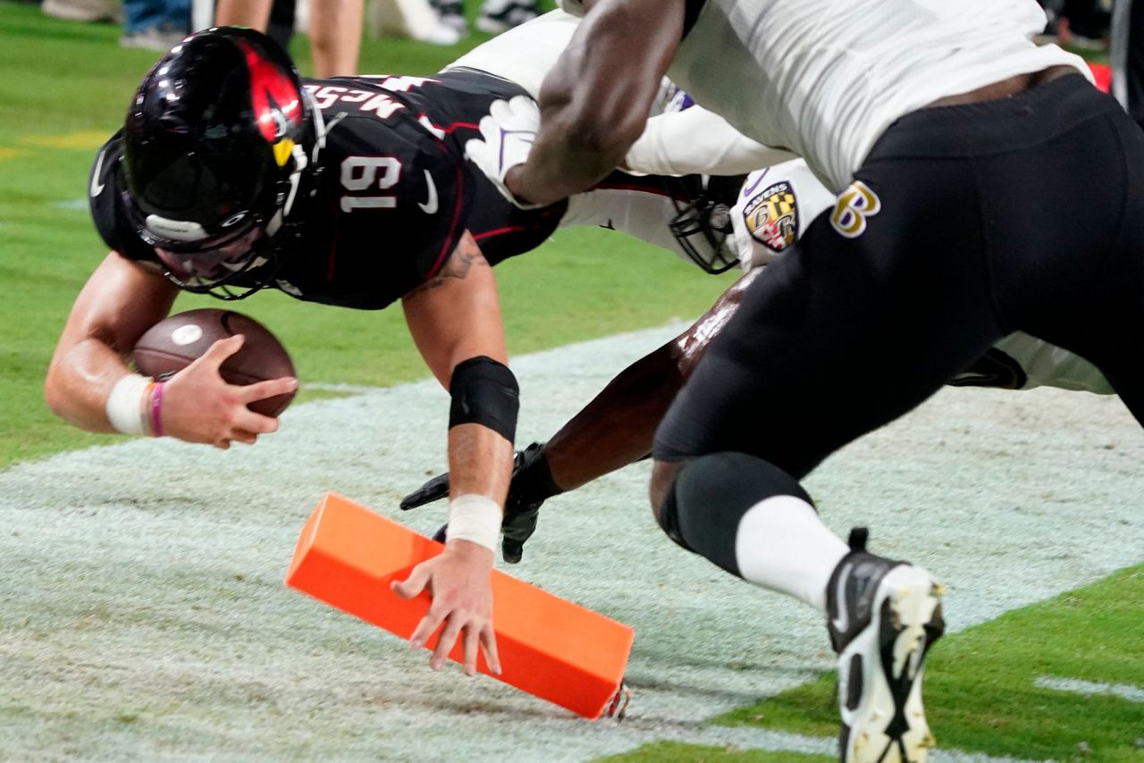 Huntley, Likely shine as Ravens beat Cardinals 24-17
