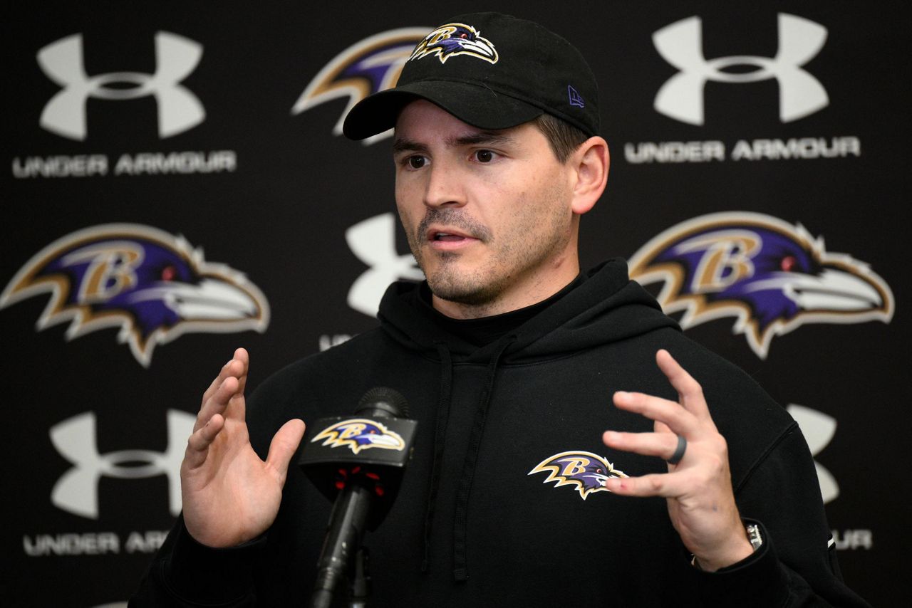 Seahawks expected to hire Ravens defensive coordinator Mike Macdonald ...