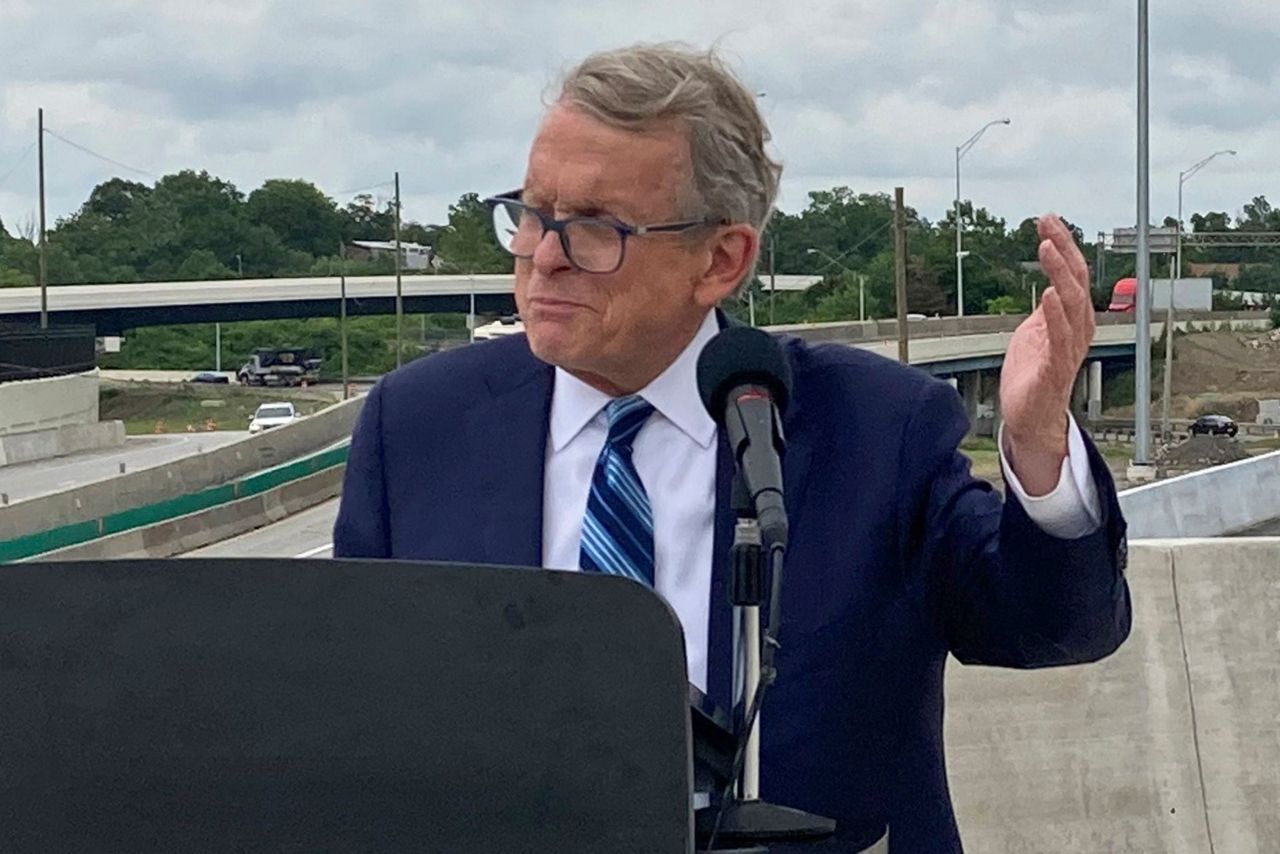Ohio governor signs new congressional district map into law