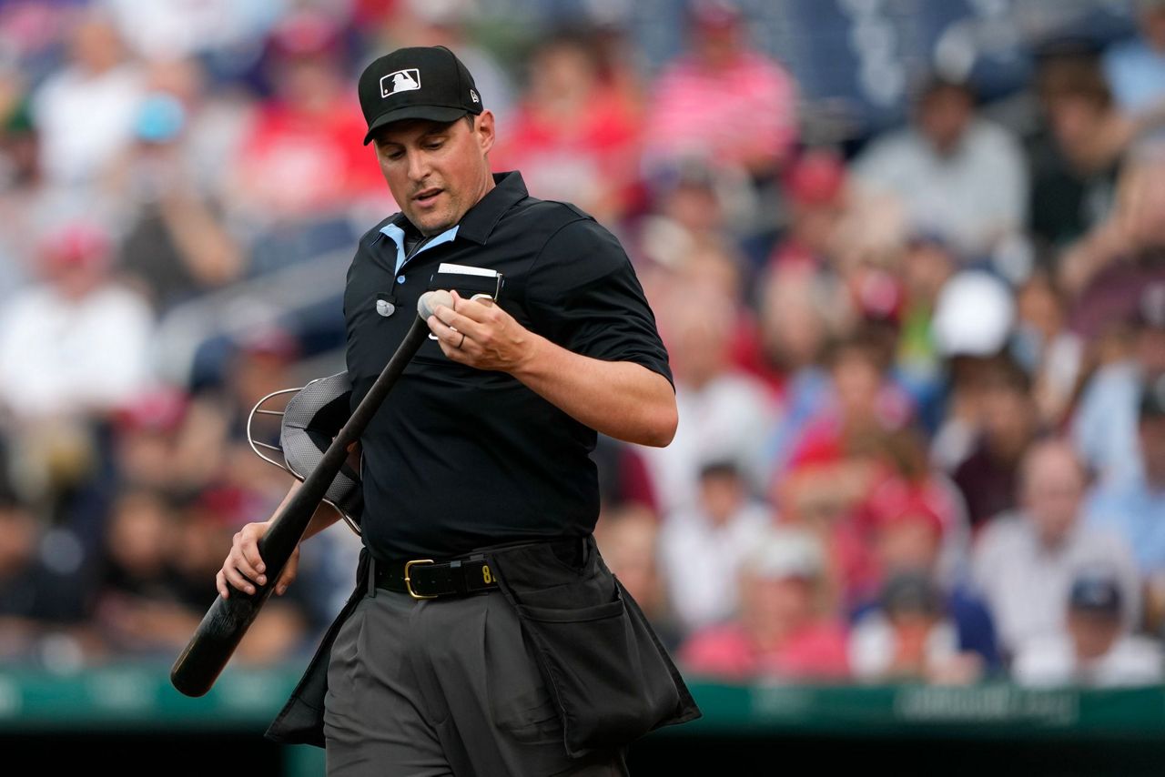 Cincinnati Reds rookie Elly De La Cruz homers after umpires had him ...