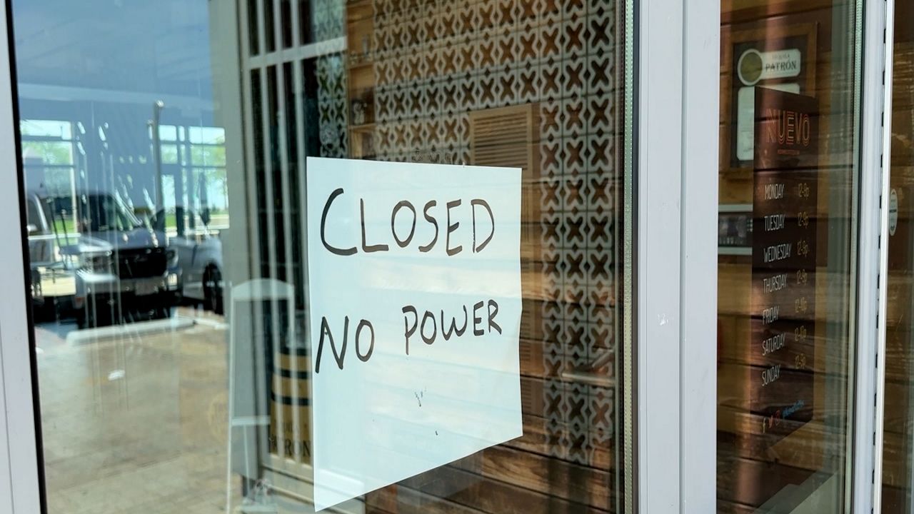 Cleveland power outage restaurants