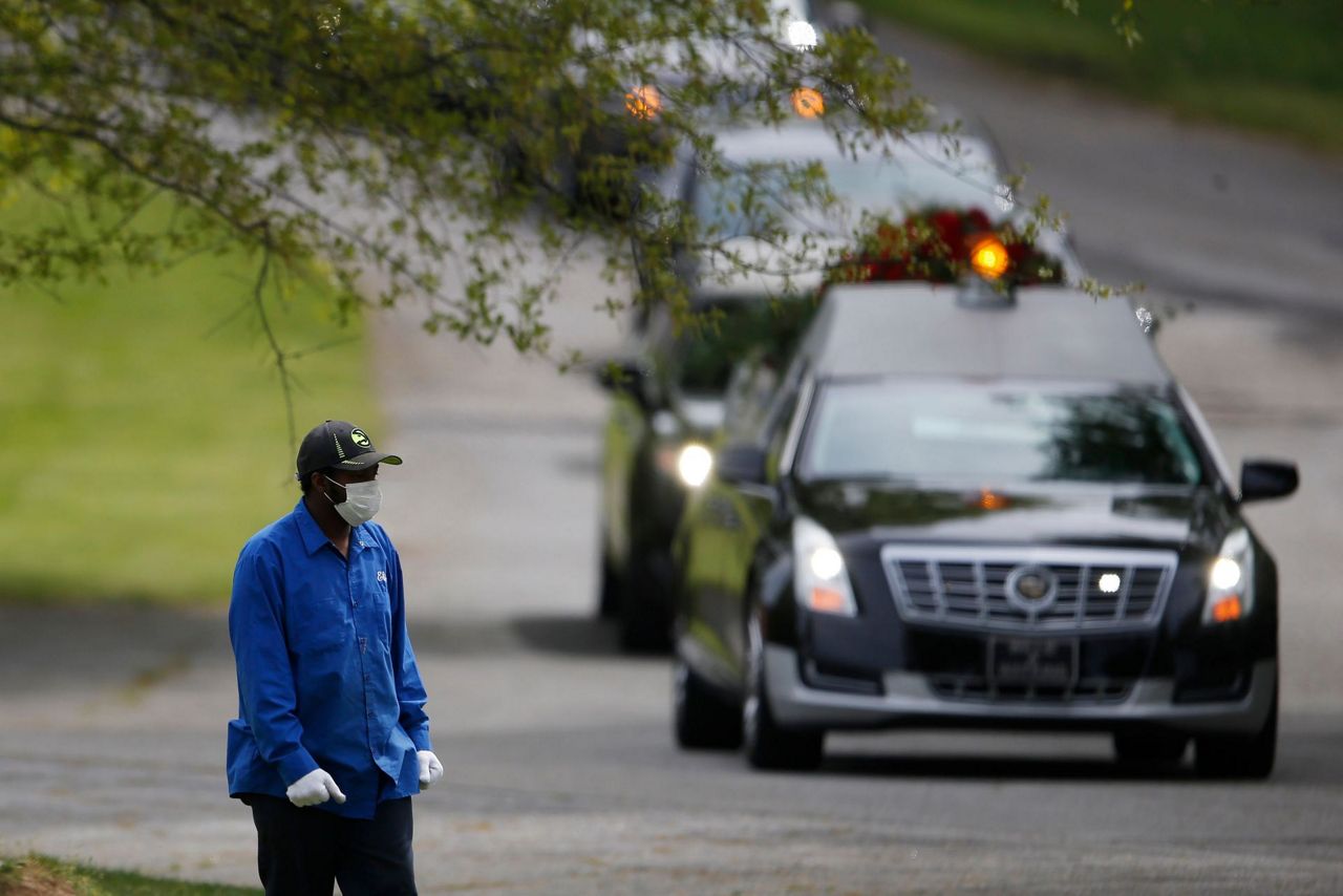 Civil rights hero Lowery honored at private Atlanta funeral