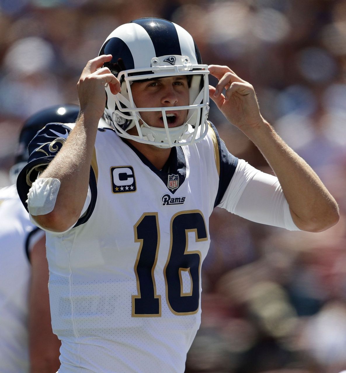 Rivers, Goff take center stage for Battle of Los Angeles